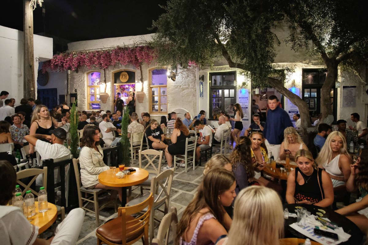 Ios Nightlife: A Tourist's Guide to Unforgettable Experiences - Greek ...