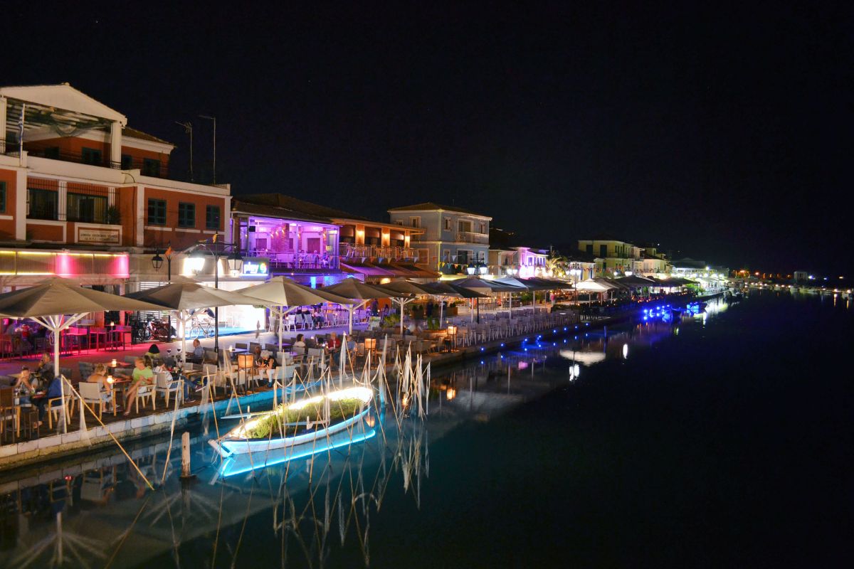 Lefkada Nightlife: A Tourist's Guide to Unforgettable Evenings - Greek ...