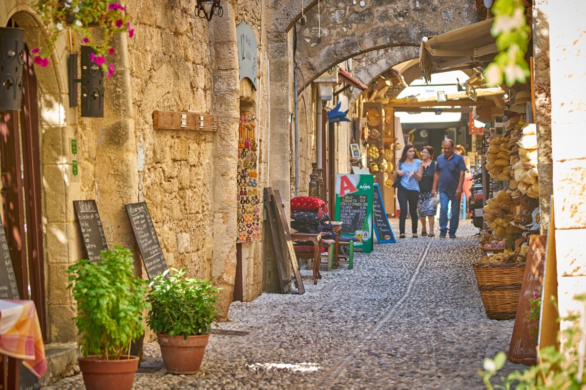 The 5 Hottest Greek Islands to Visit in April - Greek Island