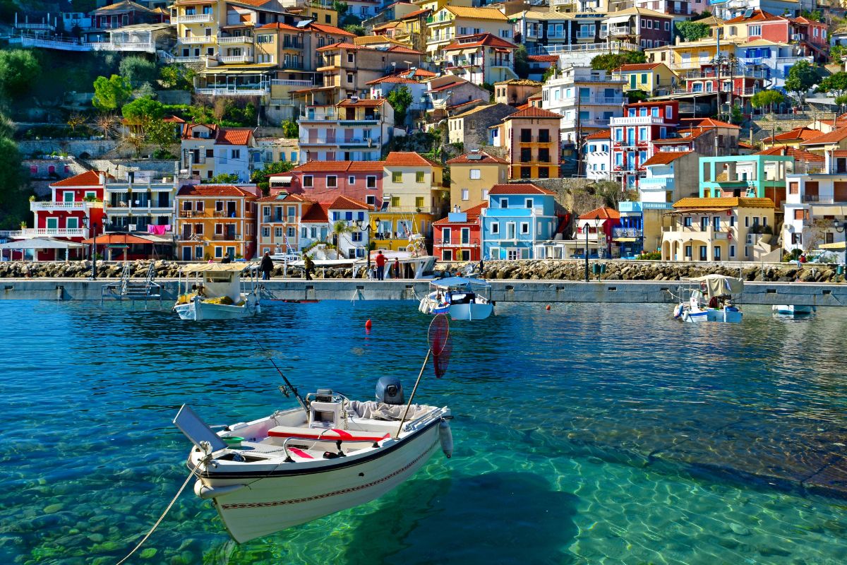 Discover the Hottest Greek Islands to Visit in September - Greek Island